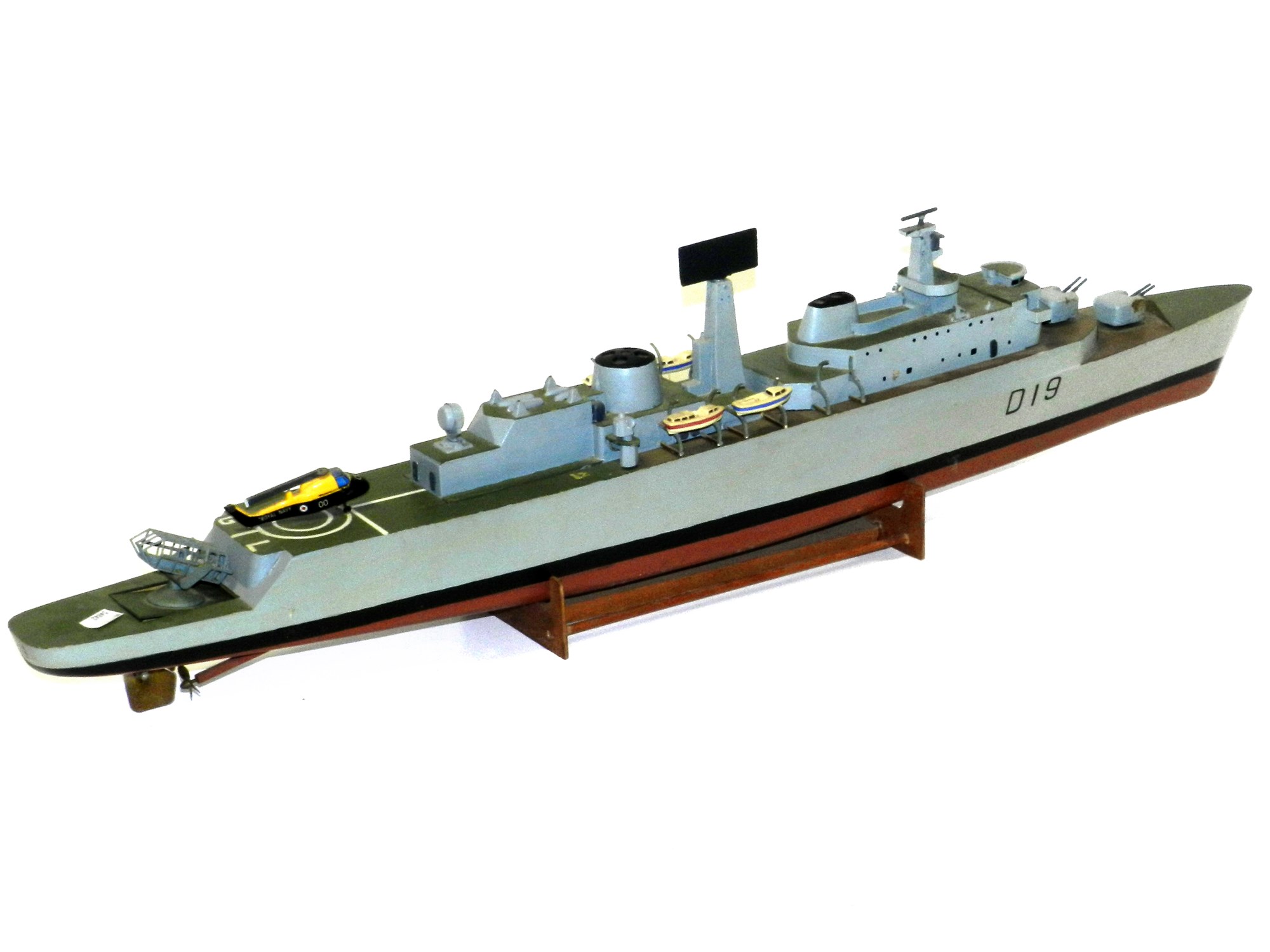 Lot 606 - Scale Radio Controllable model of HMS
