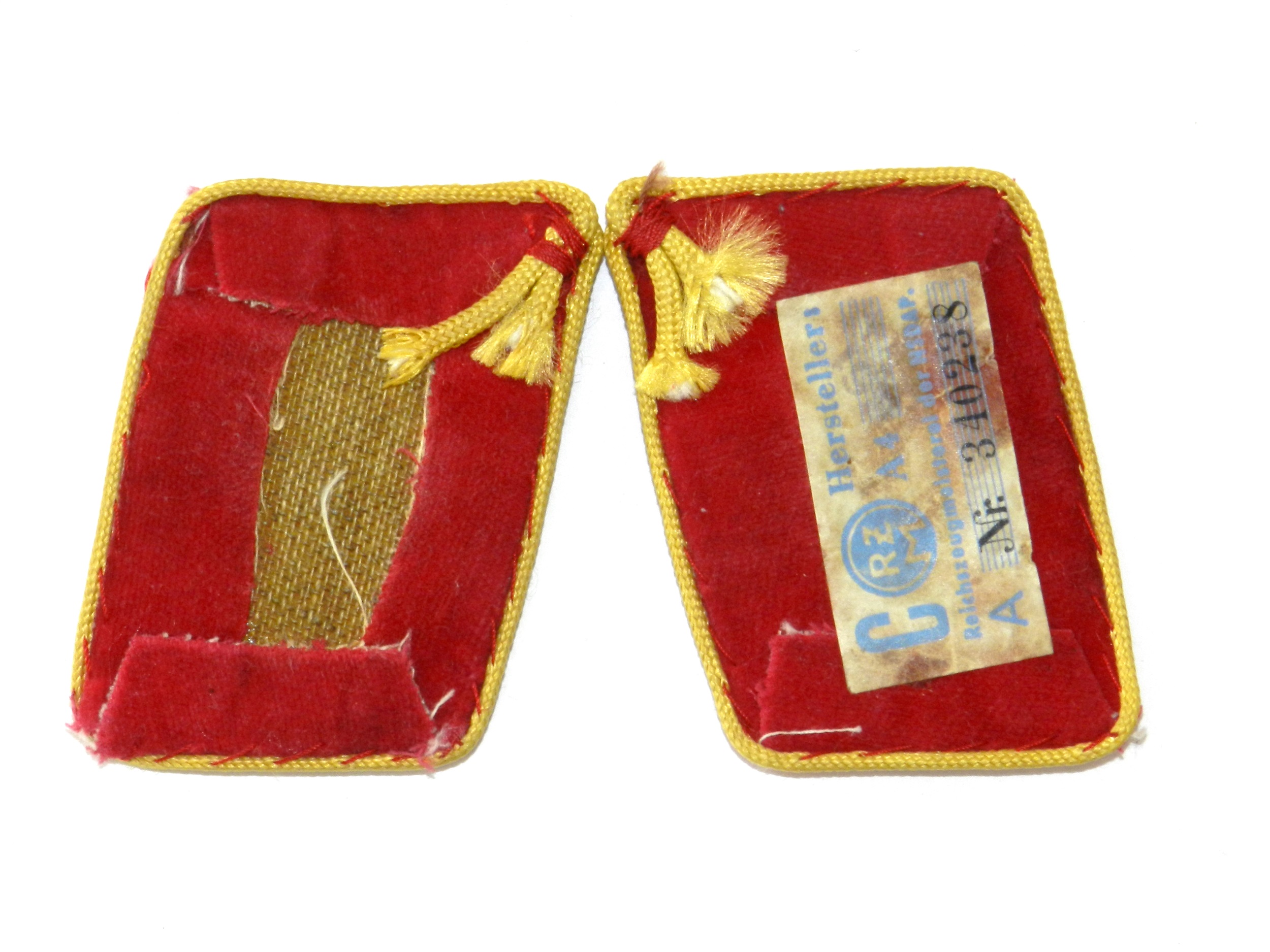 Lot 592 - Set of German Third Reich NSDAP collar tabs