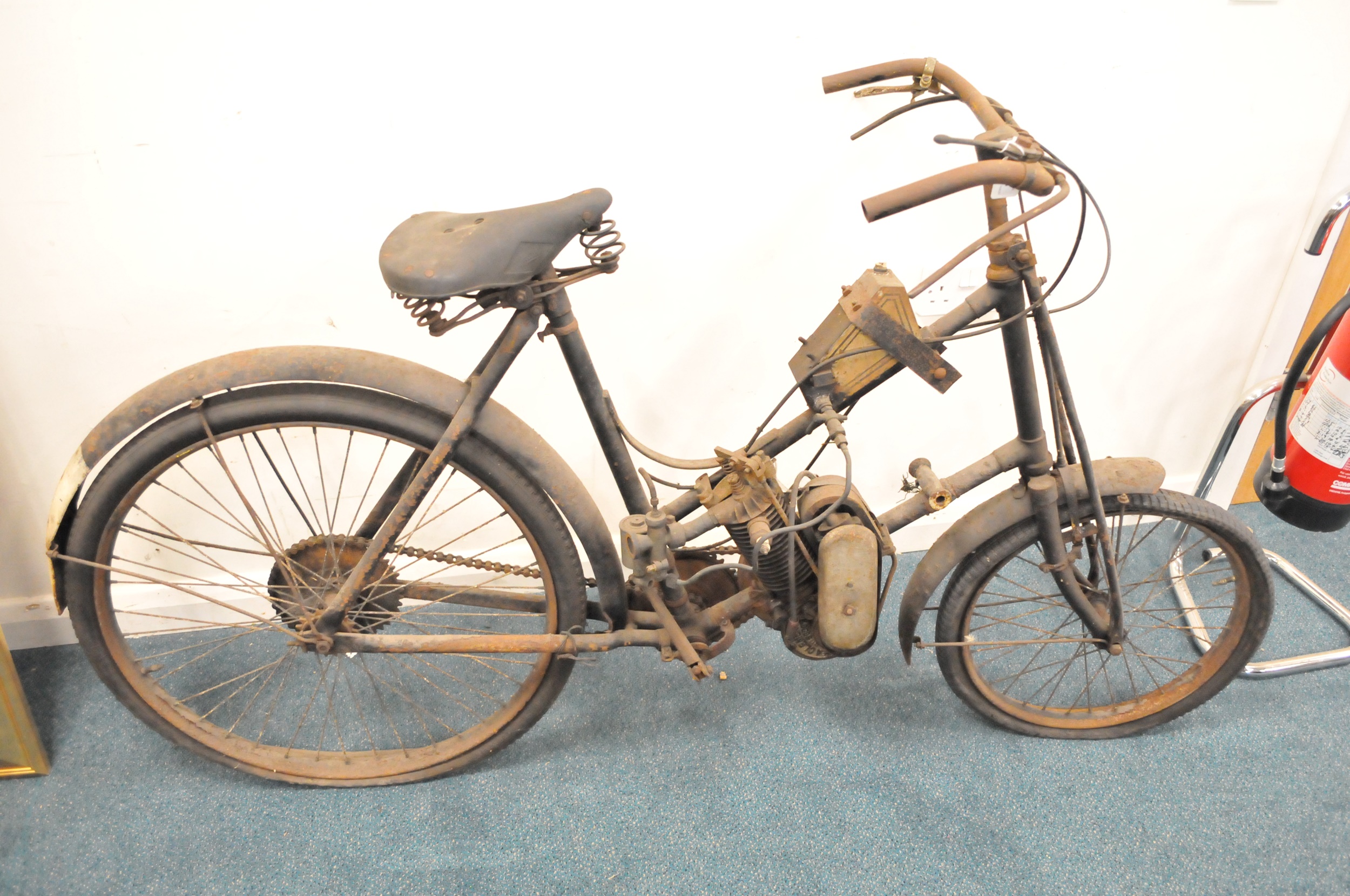 Lot 268 - A rare, early motorised bicycle, circa 1902