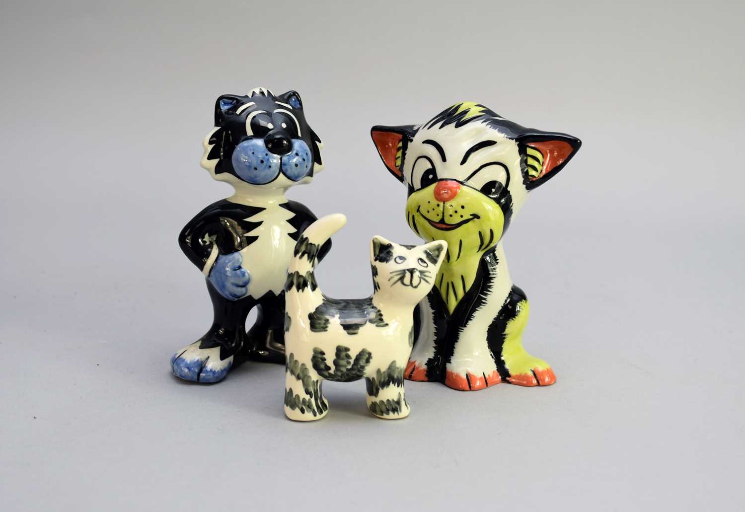 Lot 572 - A Wedgwood black basalt cat, two Lorna