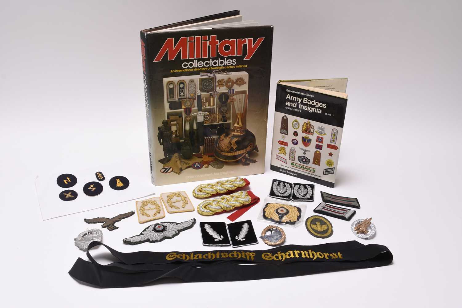 Lot 178 - A small group of German WW2 cloth and a
