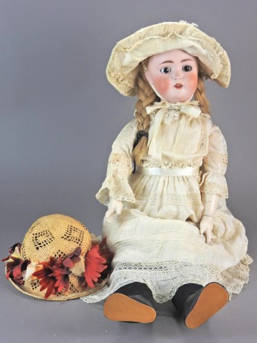 Lot 104 - A large German early 20th century doll, with